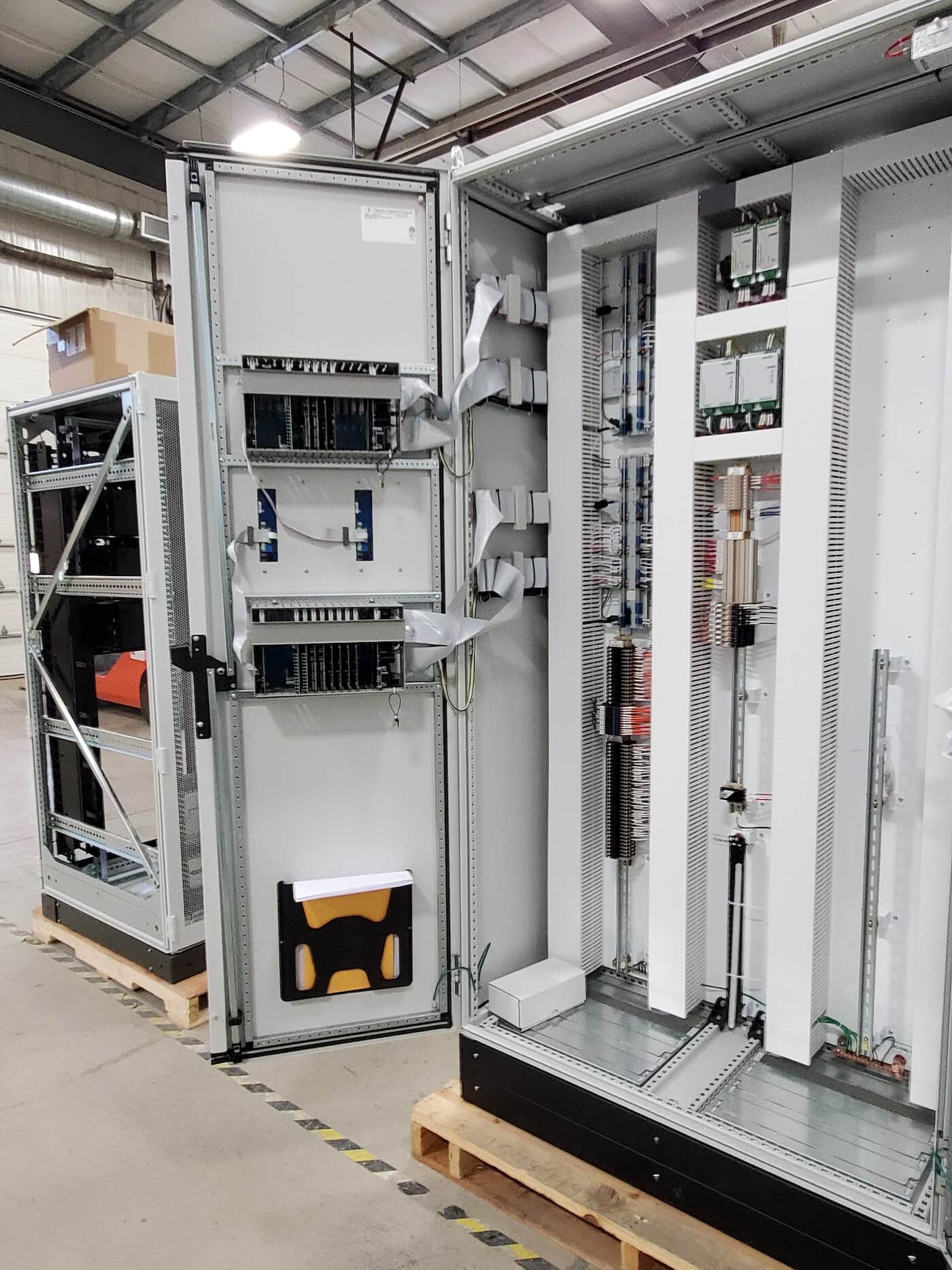 Polyphase Control Panels - Tundra